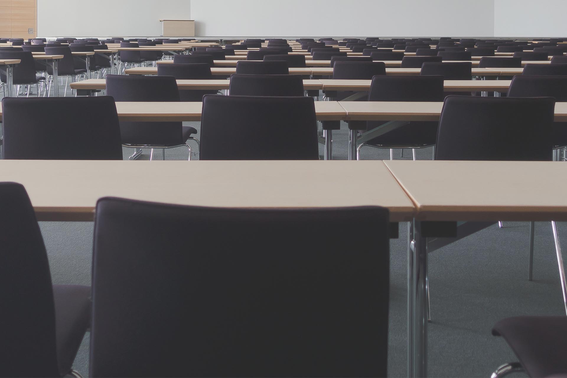 HRI_classroom_black_chairs_1920x1280 – Humanities Research Institute